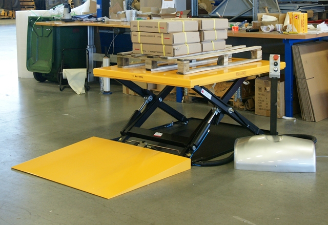 BULA AB | Stationärt lyftbord med ramp